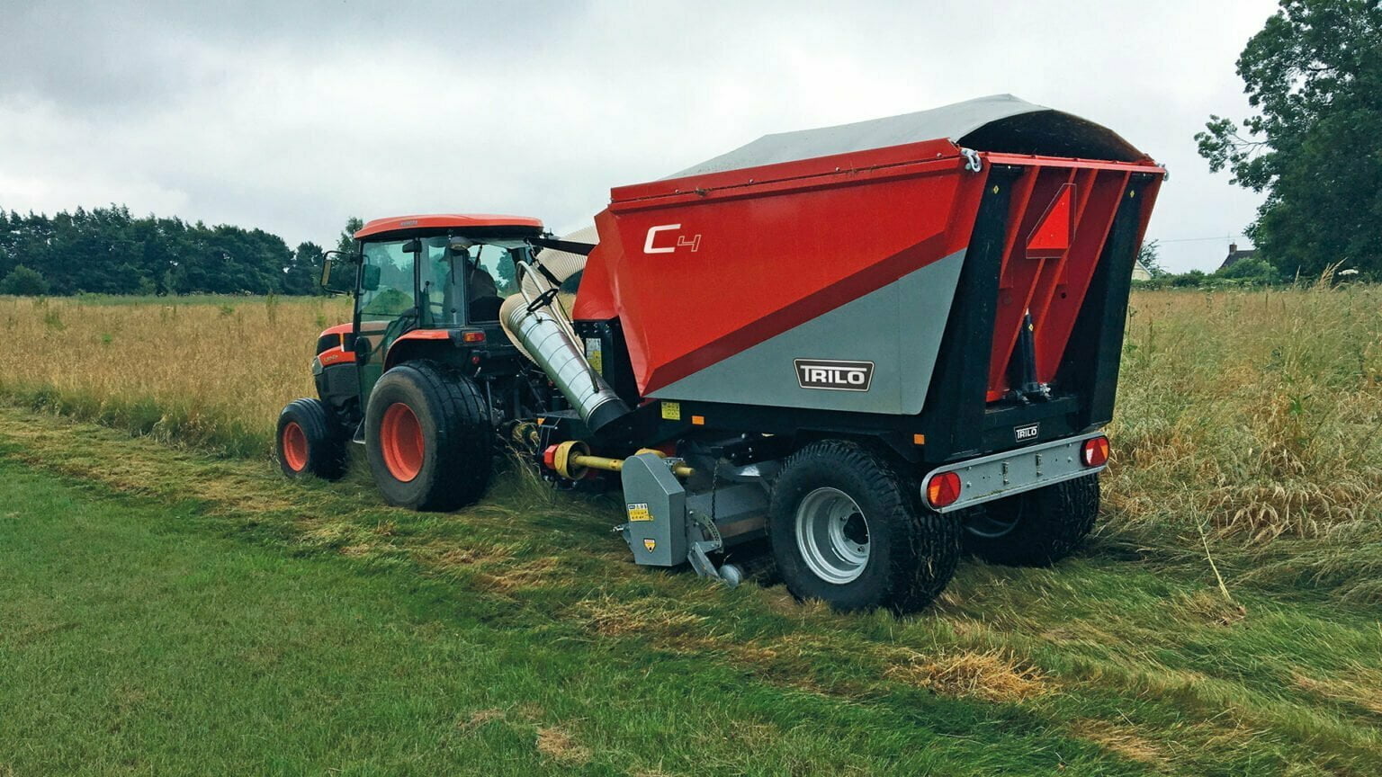 Mid Herts GC re-establish heather with the help of TRILO machinery ...
